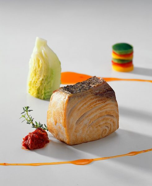 Medregal asado con aceite de pimientas palmeras - Canariasgourmet!